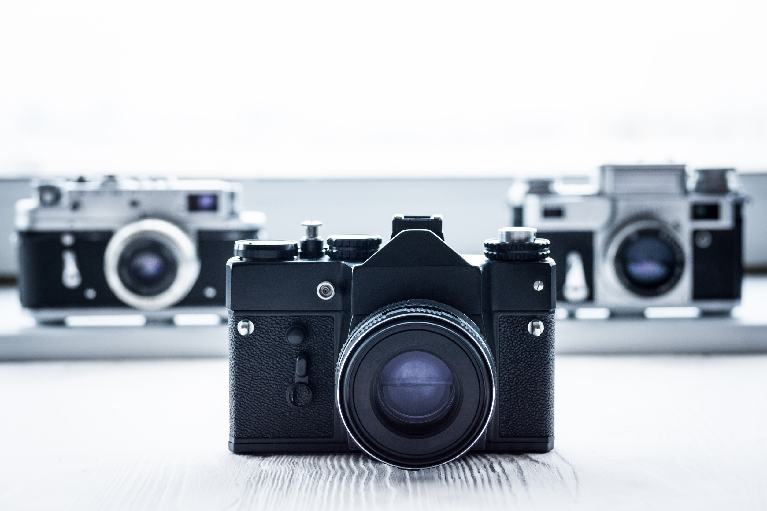 Best Budget Mirrorless Cameras for 2026 - Photo tips galore
